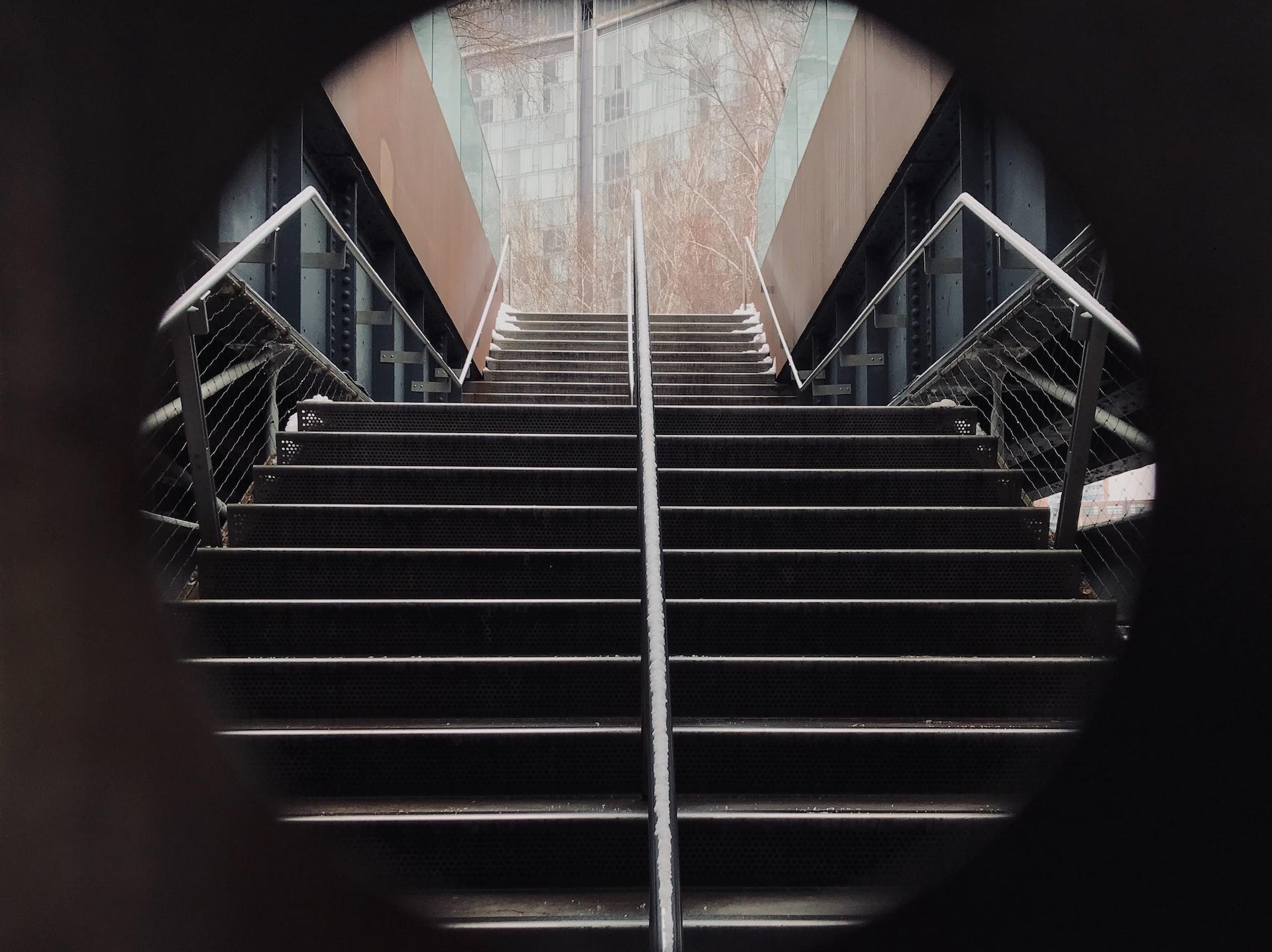 5 Best Types of Steel Staircase Designs | Veriform